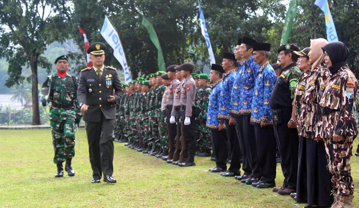 Peringatan HUT Ke-77 TNI, Dandim Sumedang Resmikan Sejumlah Rutilahu ...